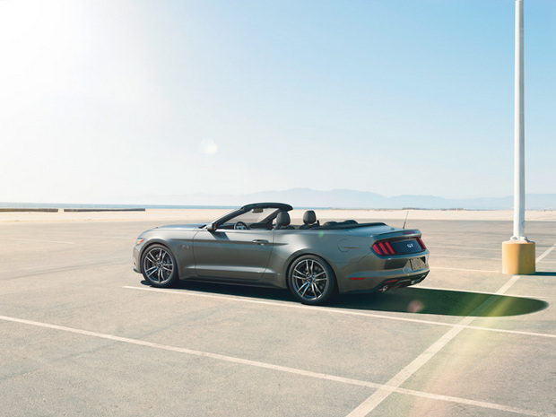 2015 Ford Mustang convertible-top-down – RacingJunk News