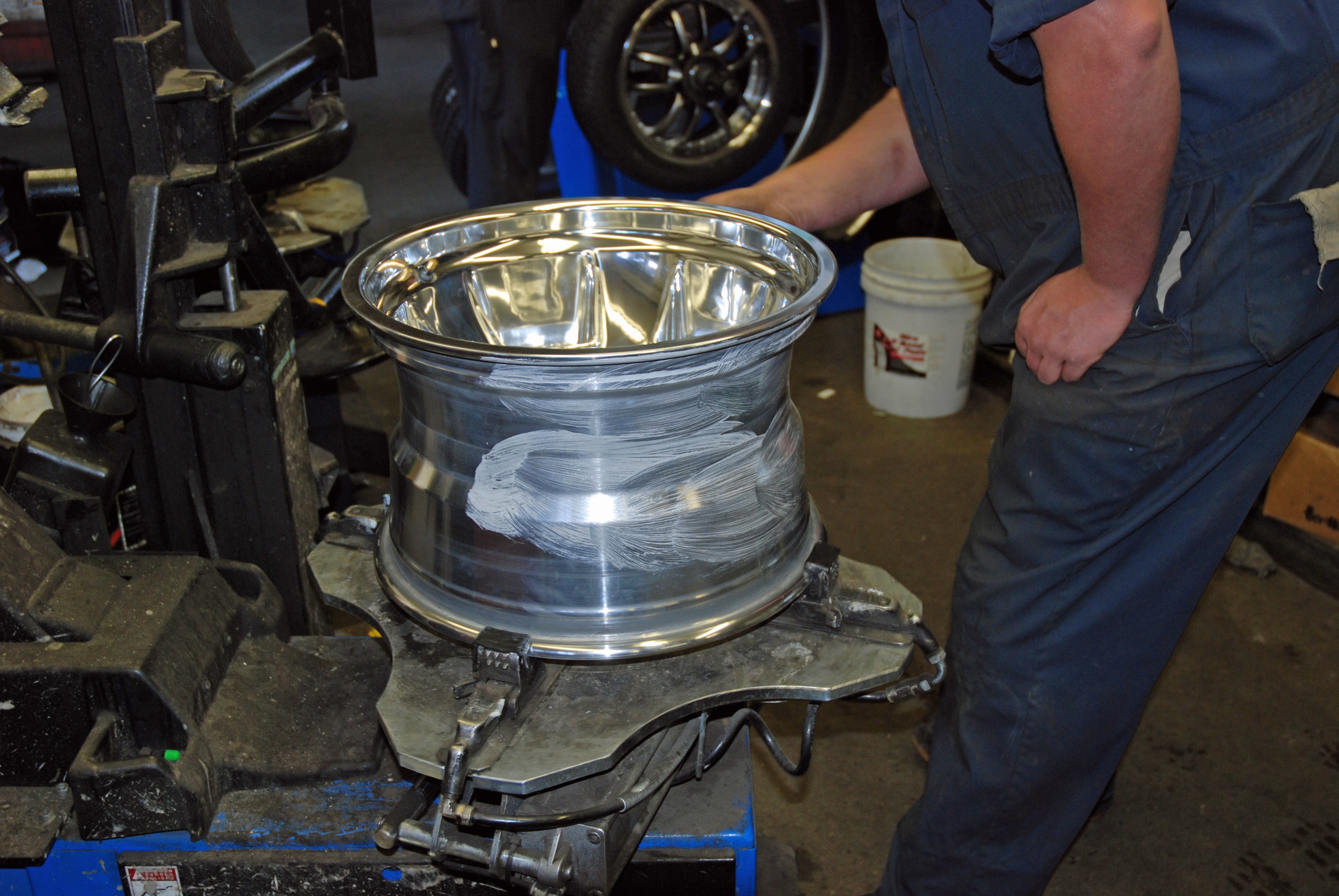 Rolling Down The Highway: How To Mount & Balance Wheels & Tires ...