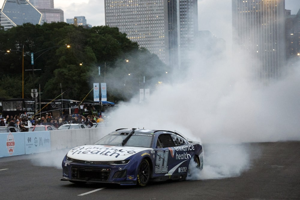 van Gisbergen Schools NASCAR Cup Series Regulars in Chicago ...